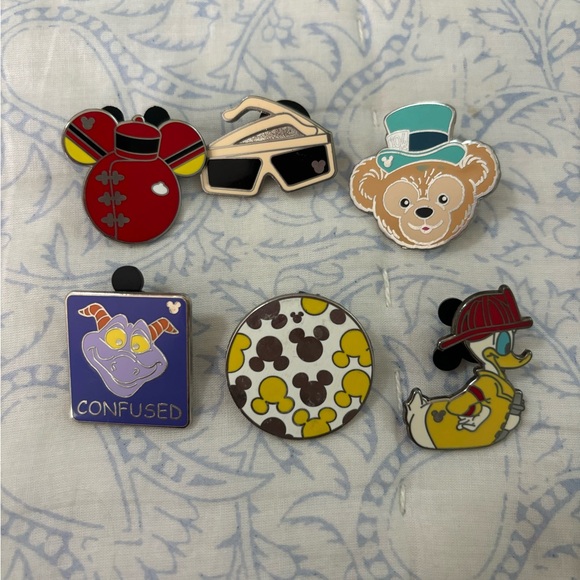 Disney | Other | Copy Limited Edition Hidden Mickey Disney Pins Nerds ...